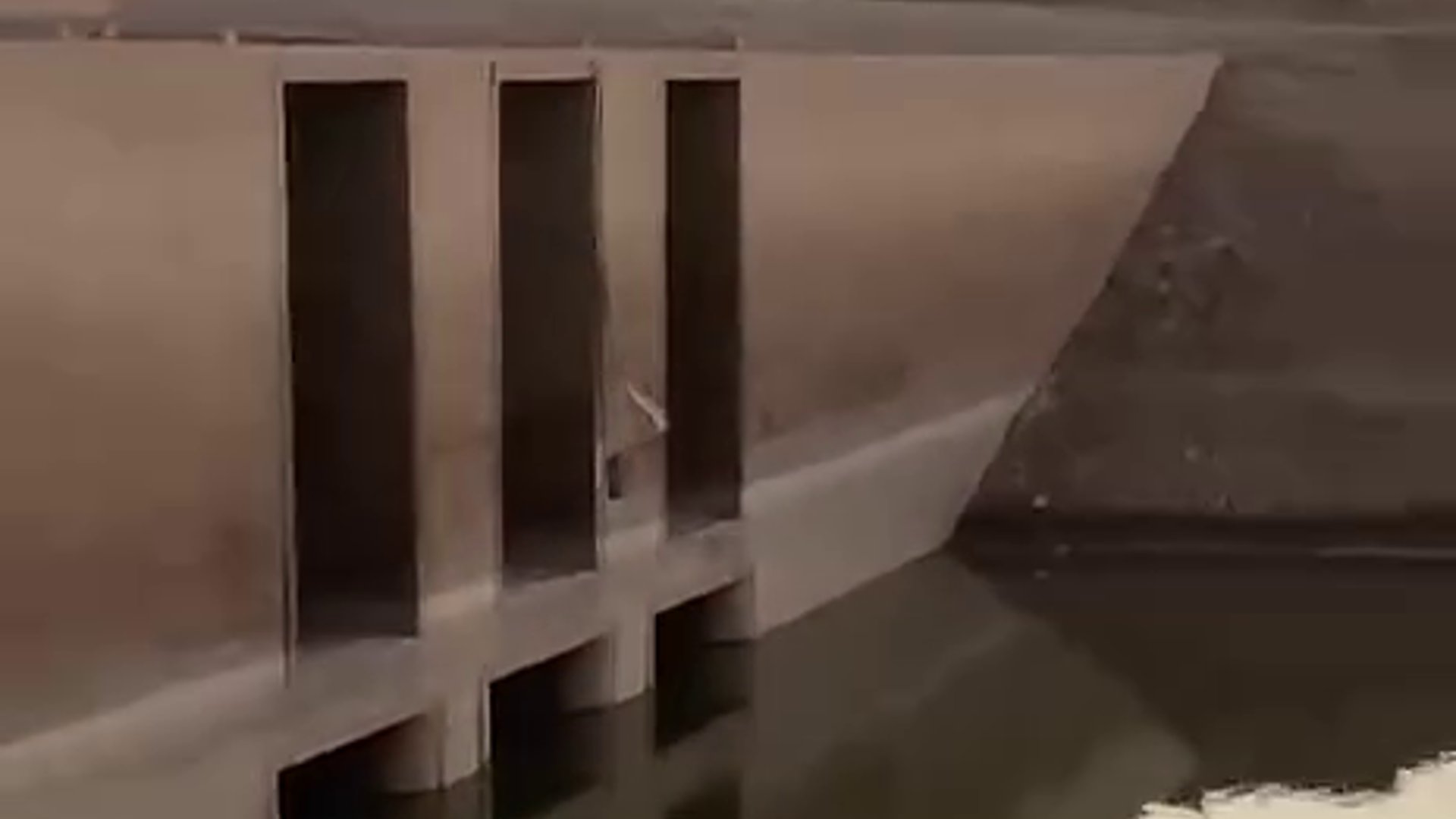 Iraq’s water ministry denies social media reports of Mosul Dam drying ...