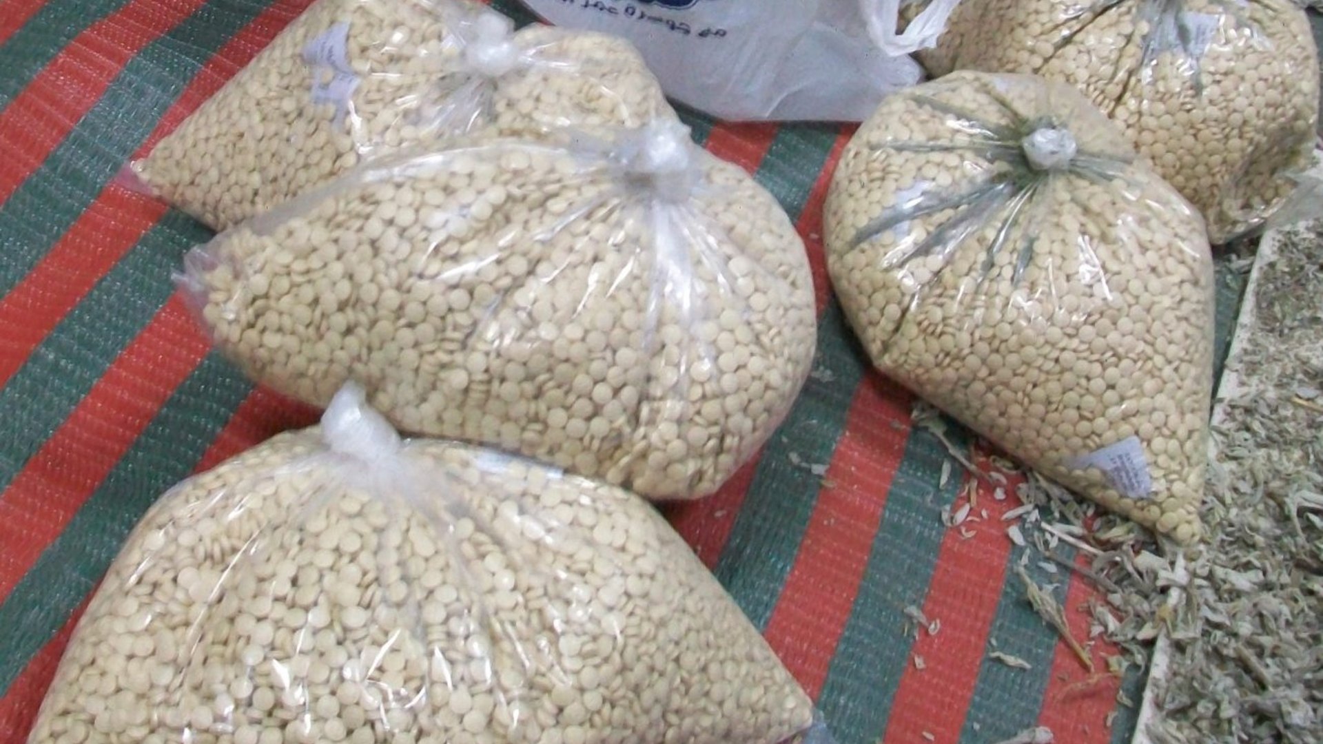 Iraqi authorities seize 100,000 Captagon pills, arrest suspected drug ...