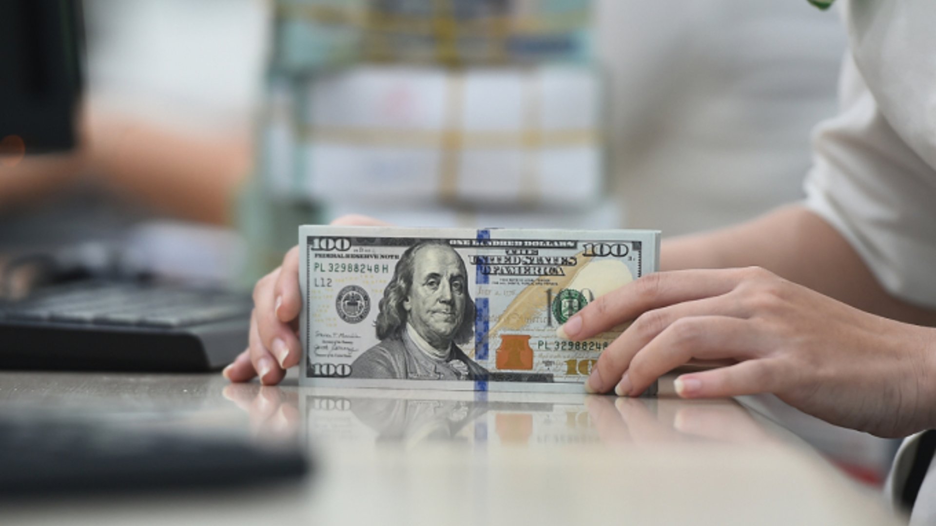 daily-currency-exchange-rates-964media