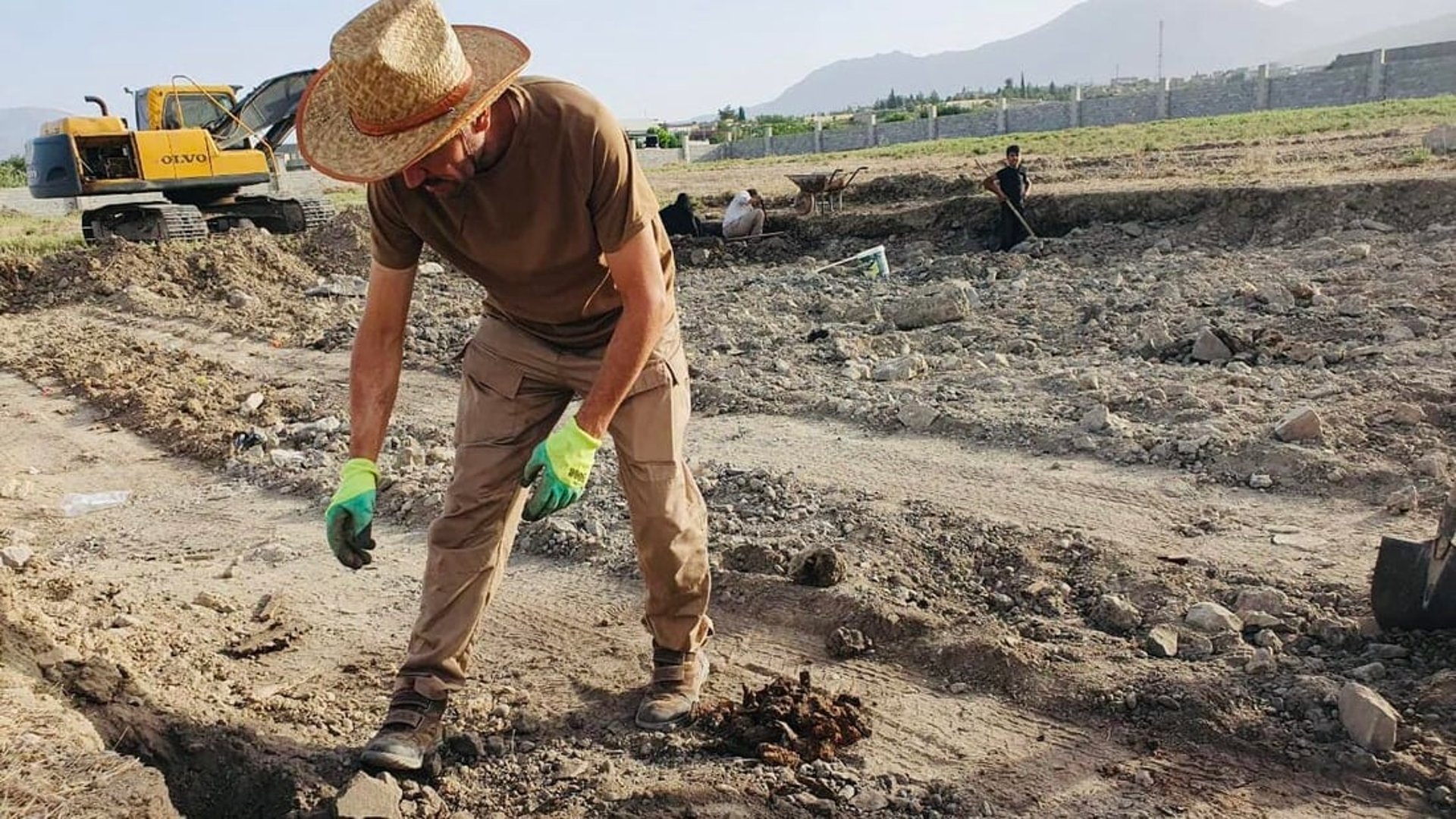 Iraq clears 4,000 square kilometers of landmines, aims for full ...