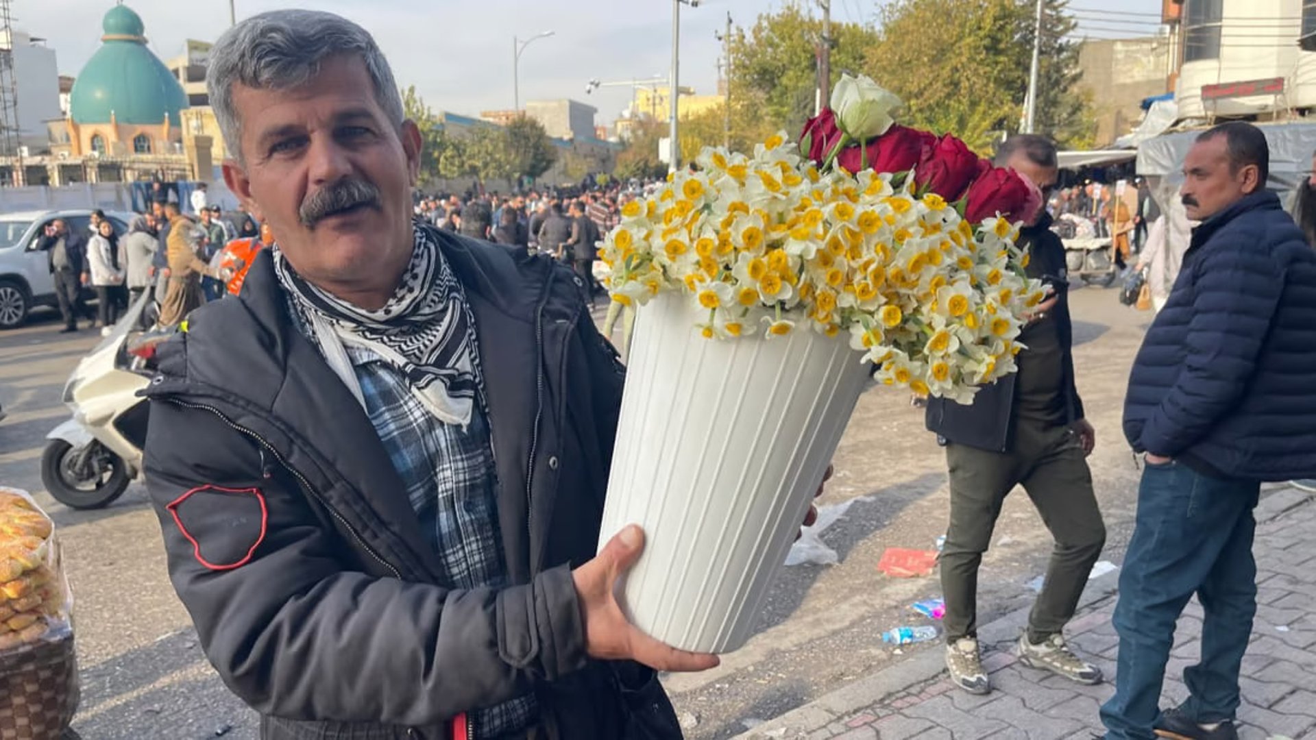 Iranian narcissus flowers from Shiraz enter Sulaymaniyah markets » 964media