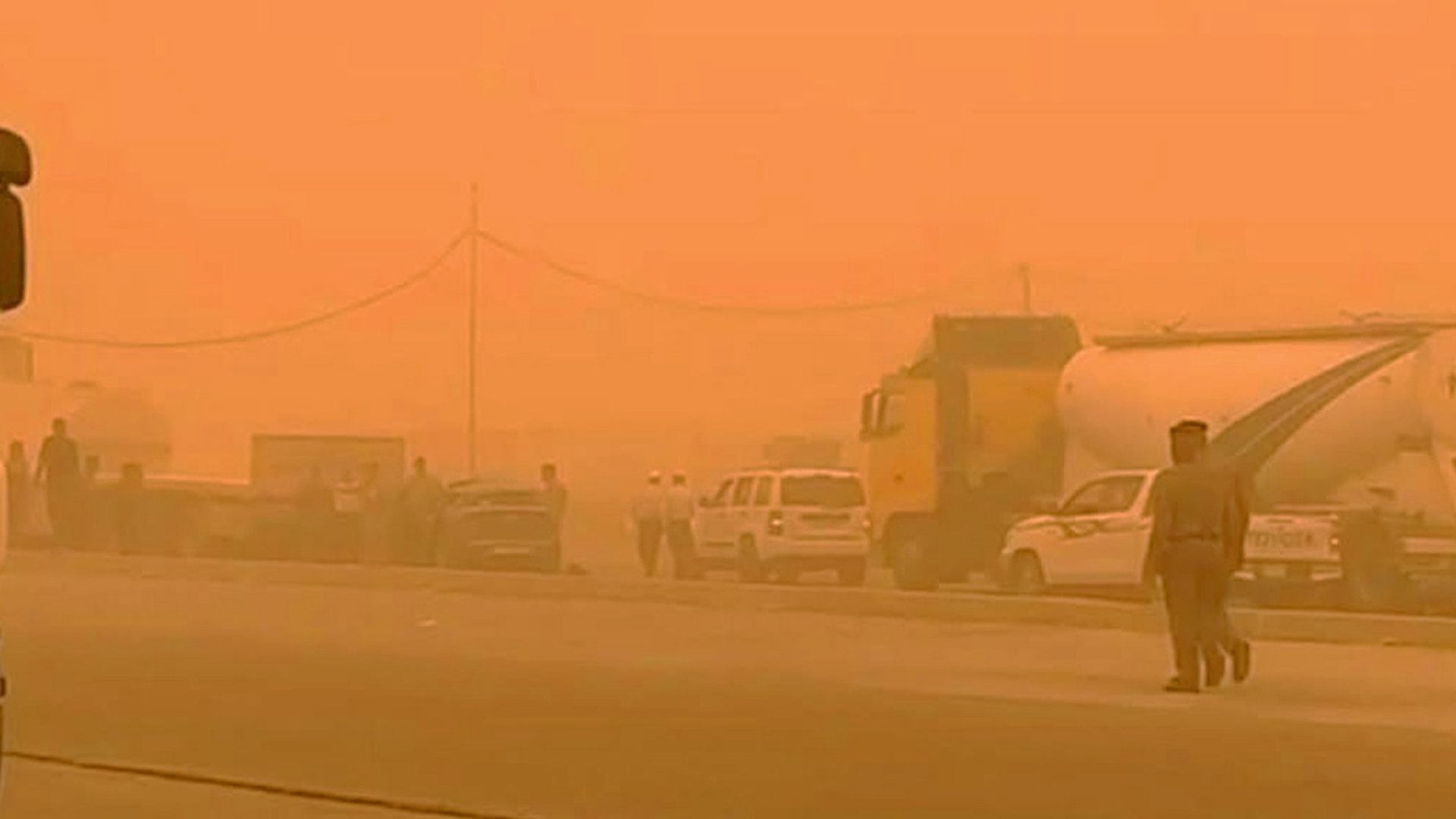 Iraq, Kuwait partner on sand dune control as dust storms intensify ...