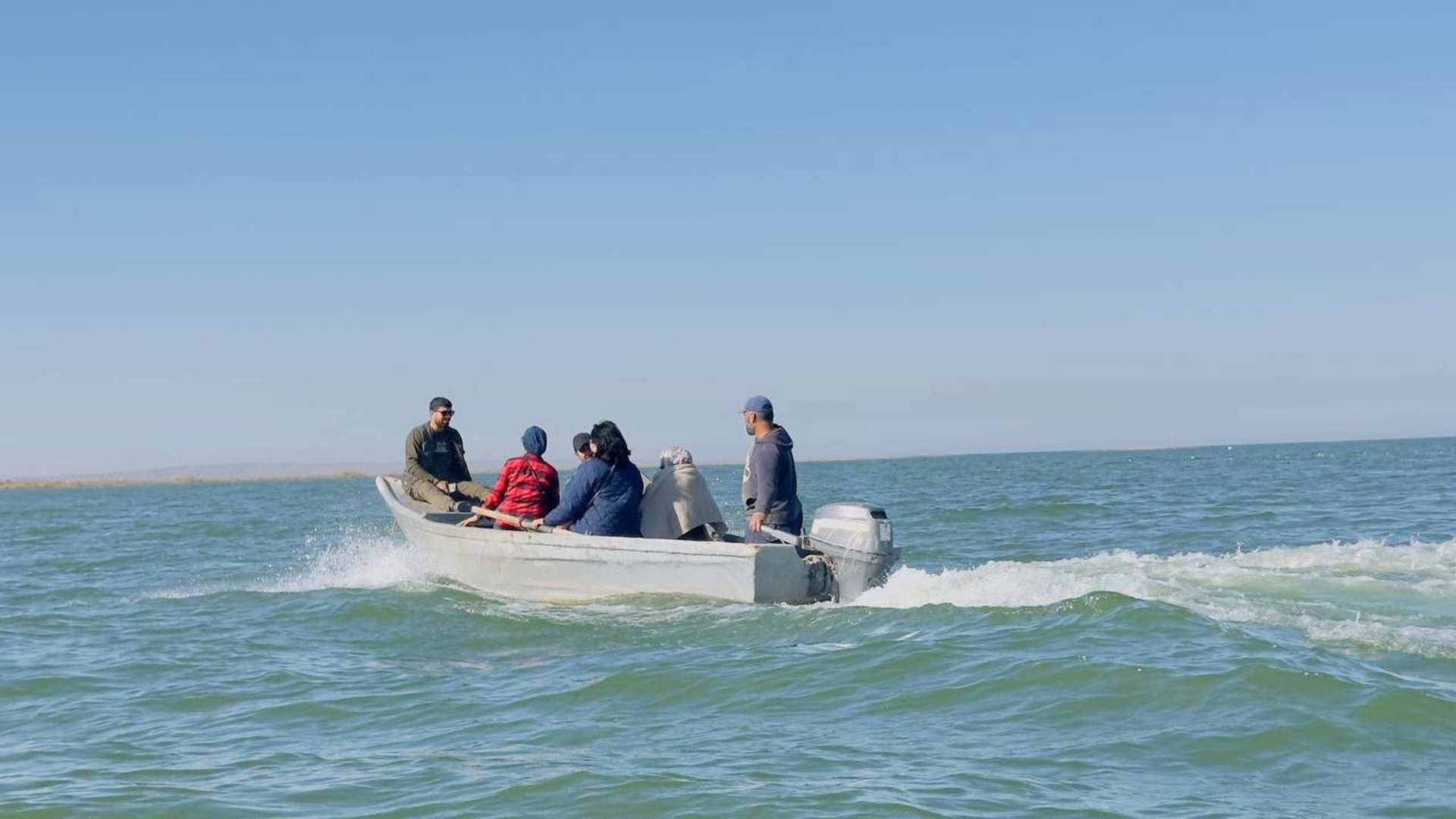 Teenager presumed drowned after boat capsizes in Lake Hamrin » 964media